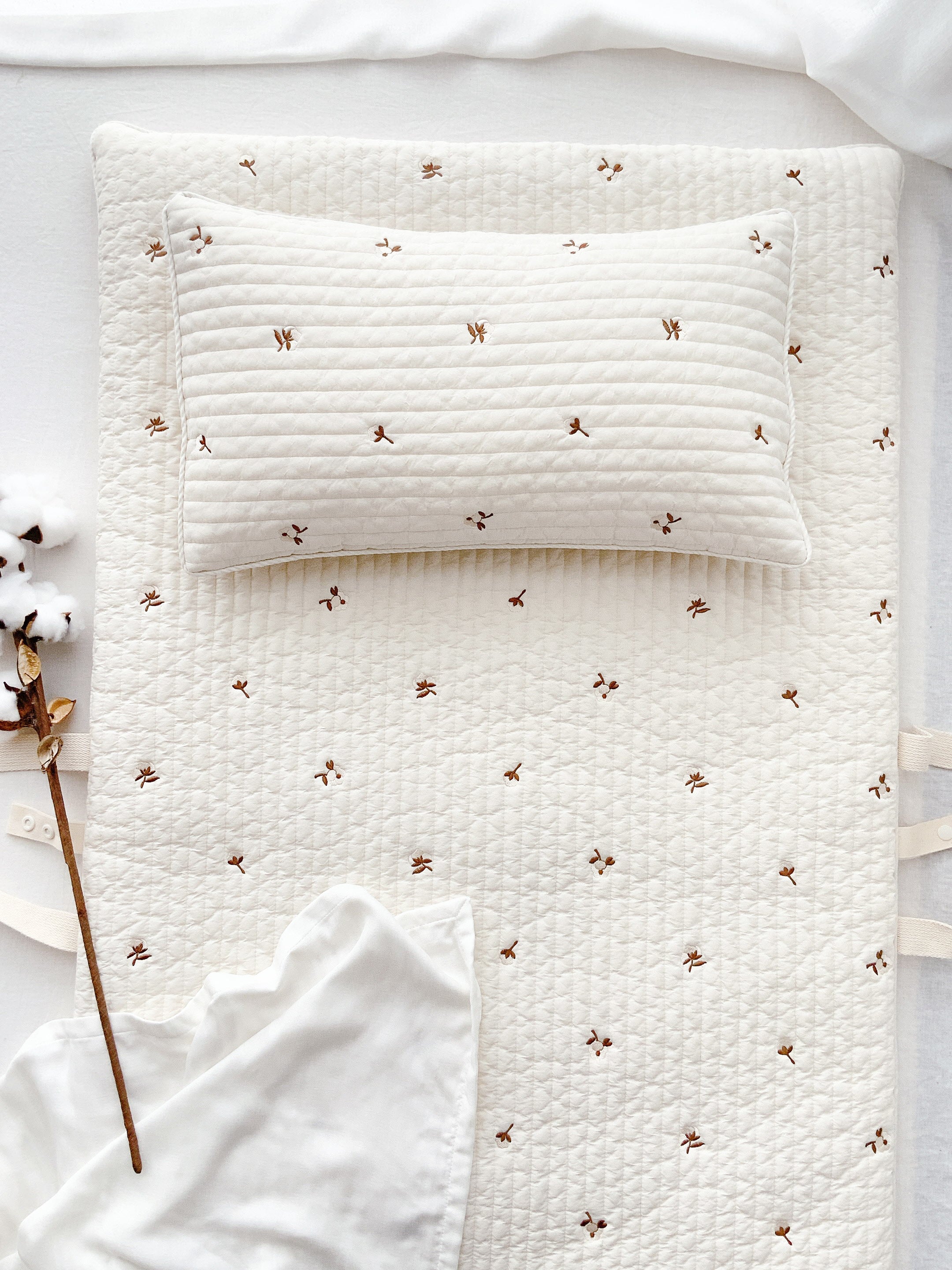 Quilted Nap Bed | Cotton Flower – Little Ares